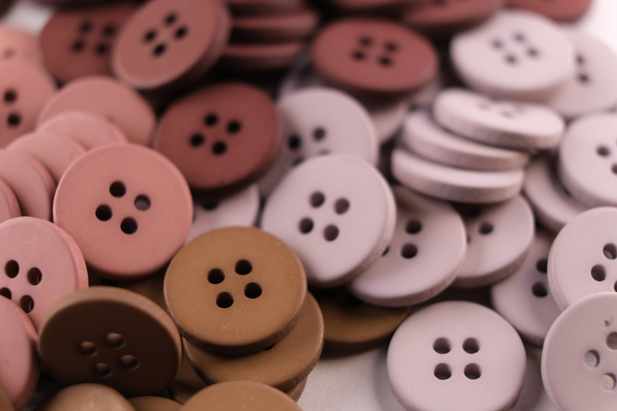 Neues aus der Knopf-Abteilung: neue Knopf-Farben und Knopf-Materialien ...